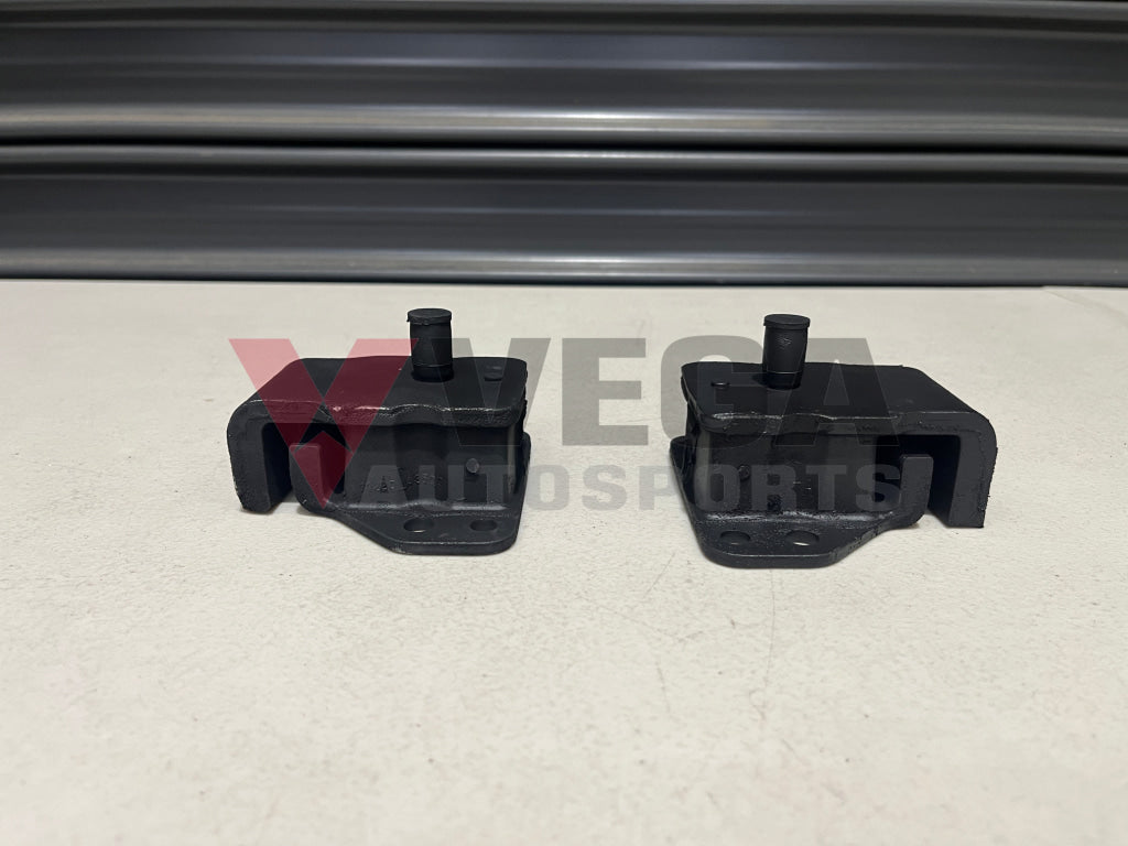 Engine Mount Set (2-piece) to suit Datsun 510 L16 1968-73 11220-A3500 ...