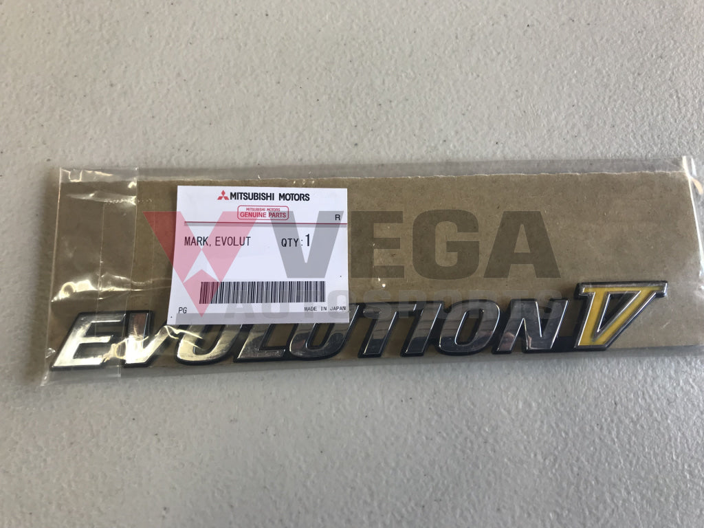 "Evolution V" Badge to suit Mitsubishi Lancer CP9A Evo 5 MR388458 **Di ...