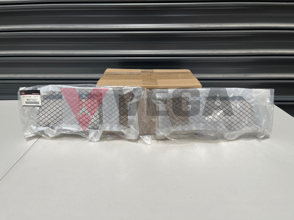 Front Bumper Mesh RHS / LHS set to suit Mitsubishi Lancer Evolution 7 ...