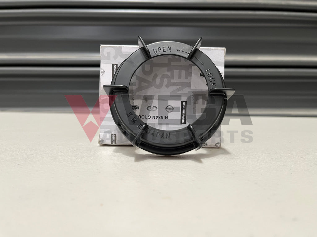 Headlight Outer Socket for H4 Bulb to suit Nissan R32 GTR N1 26031-10V ...