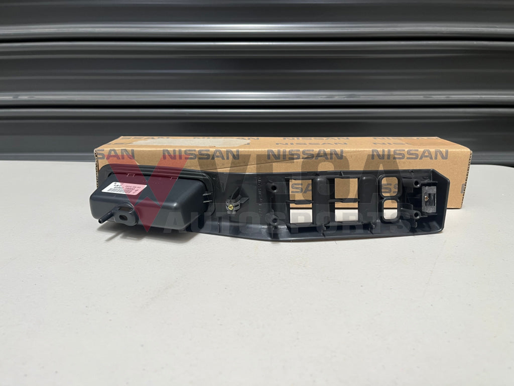 Power Window Switch Finisher (Front RHS, Driver) to suit Nissan R33 Sk ...