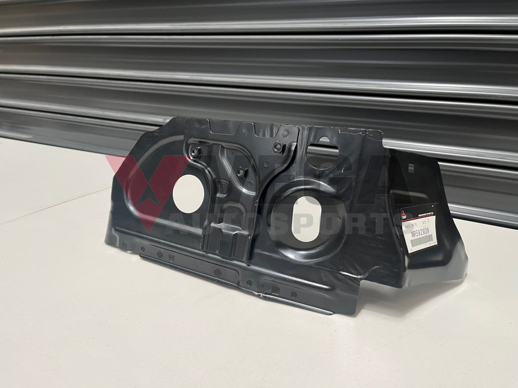 Rear Floor Side Brace (LHS / Passenger) to suit Mitsubishi Lancer Evol ...