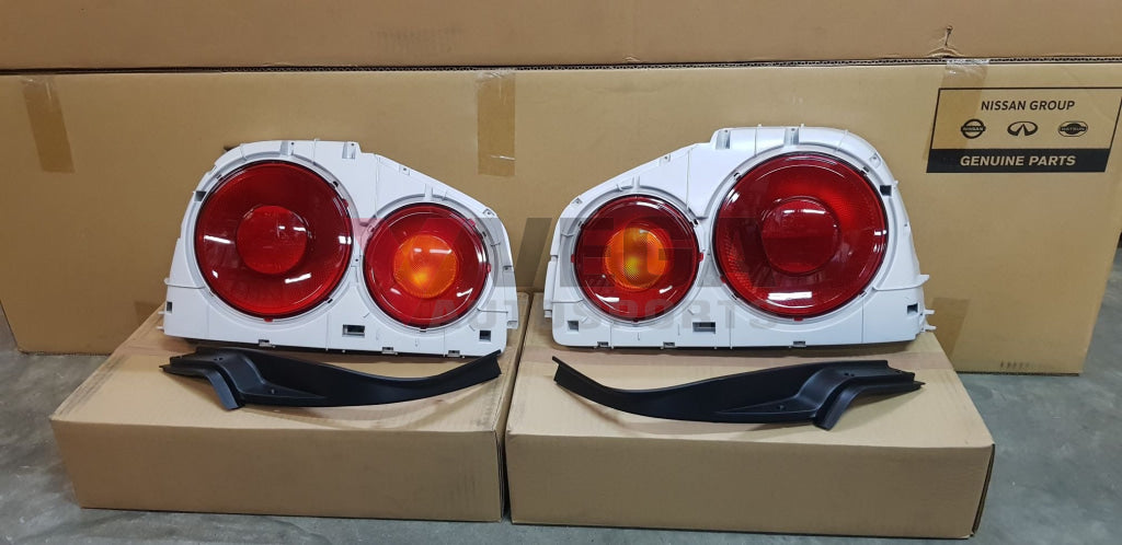 Tail light Assembly Set (RHS & LHS) to suit Nissan Skyline R34 GTR 265 ...