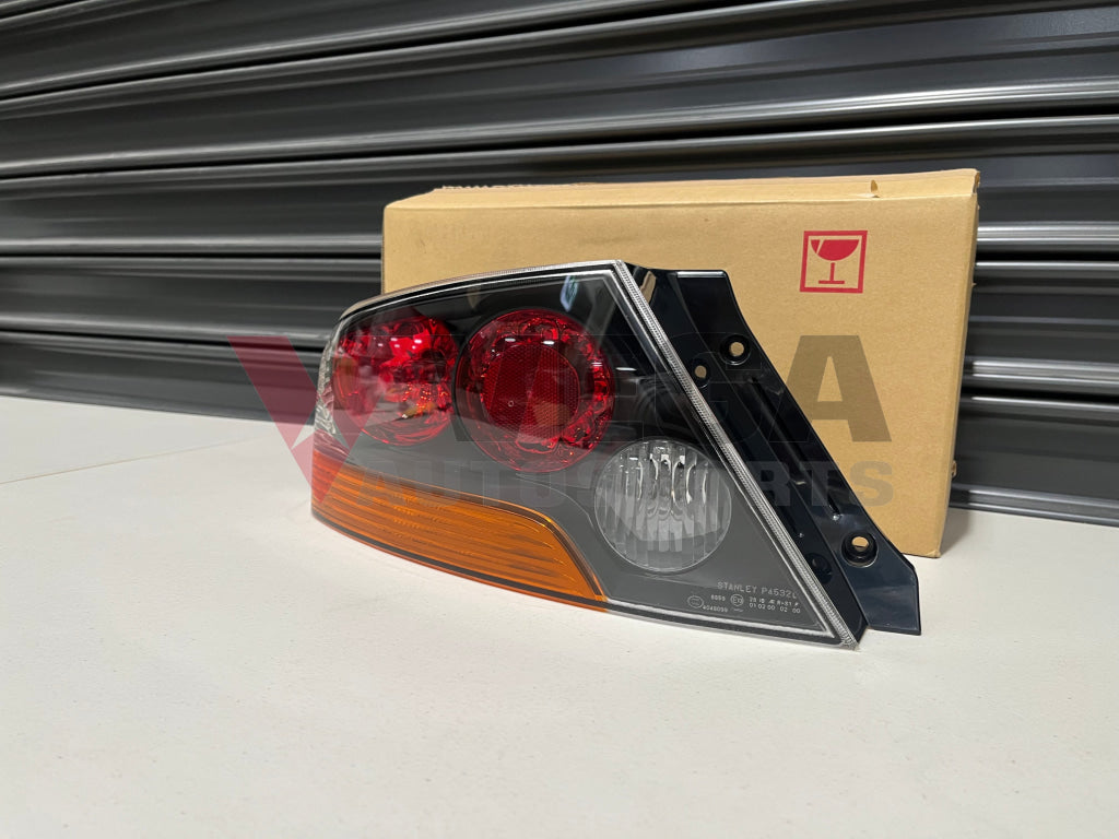 Tail Light LHS to suit Mitsubishi Lancer Evolution 8 MR MN190417 *Disc ...